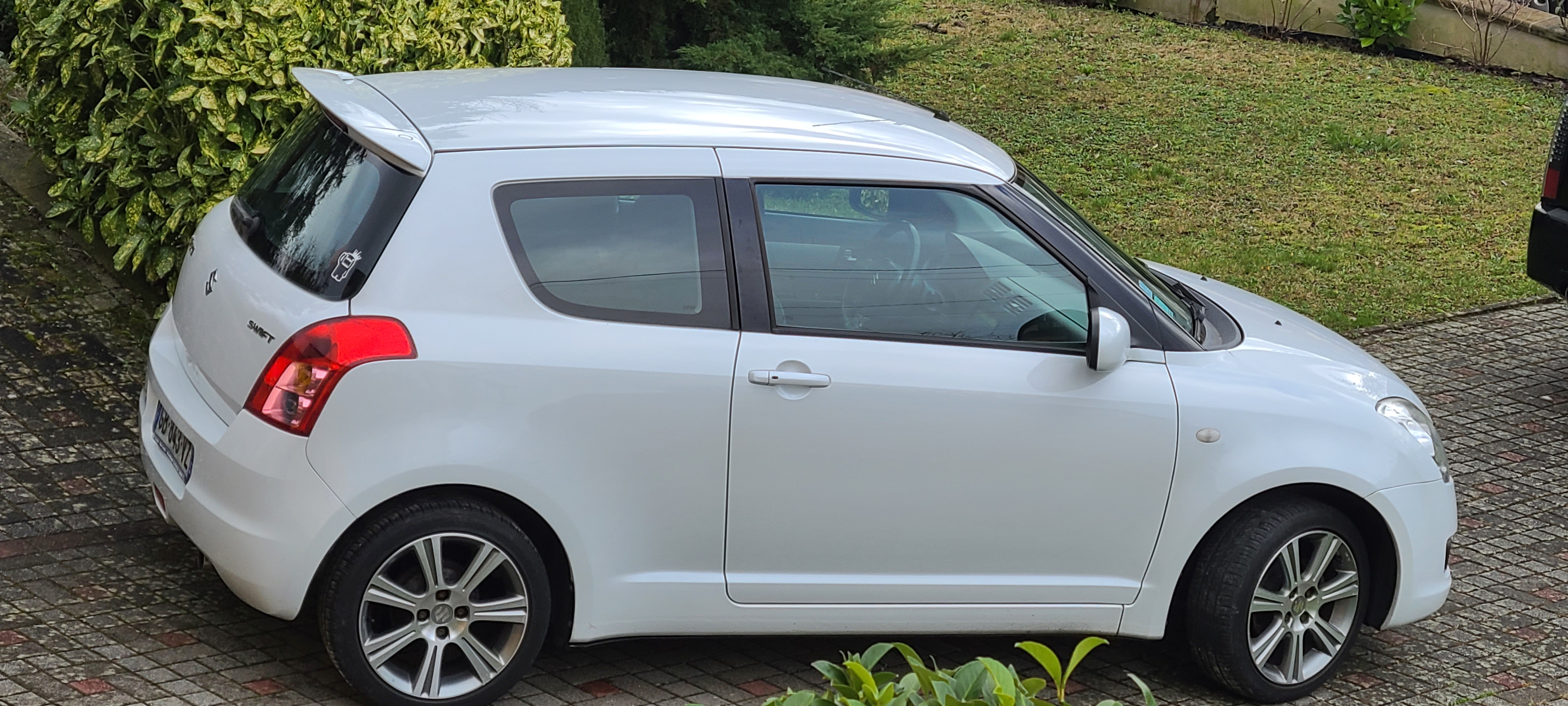 À vendre : SUZUKI SWIFT PACK SPORT - Radio Mélodie